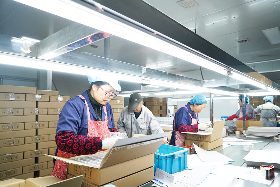 关于我们 桐乡市河山工艺玻璃器皿厂